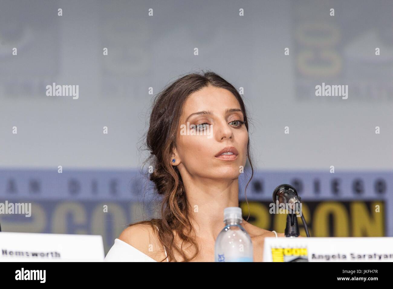 Angela barnes hi-res stock photography and images - Alamy
