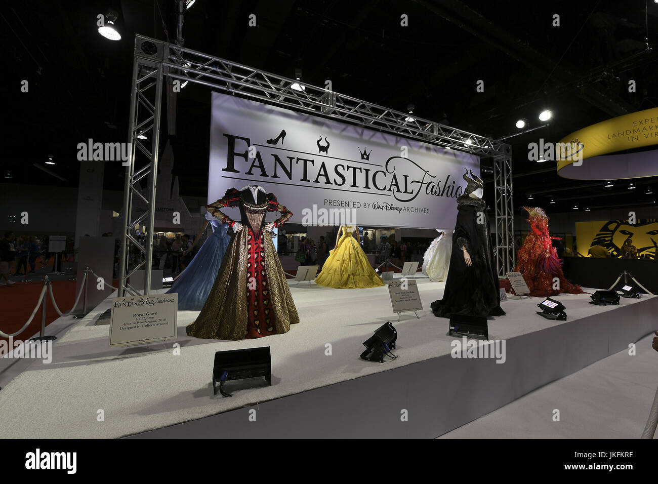 Official disney fan club hi-res stock photography and images - Alamy