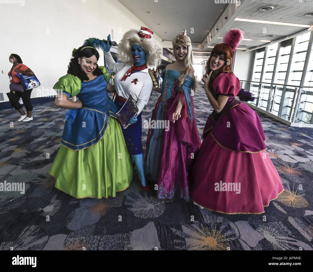 Official disney fan club hi-res stock photography and images - Alamy