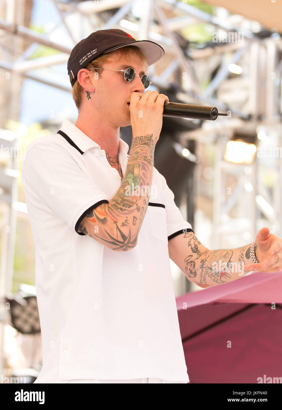 Machine gun kelly drummer High Resolution Stock Photography and Images ...