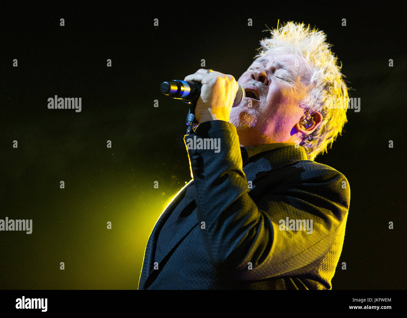 Paul young hi-res stock photography and images - Alamy