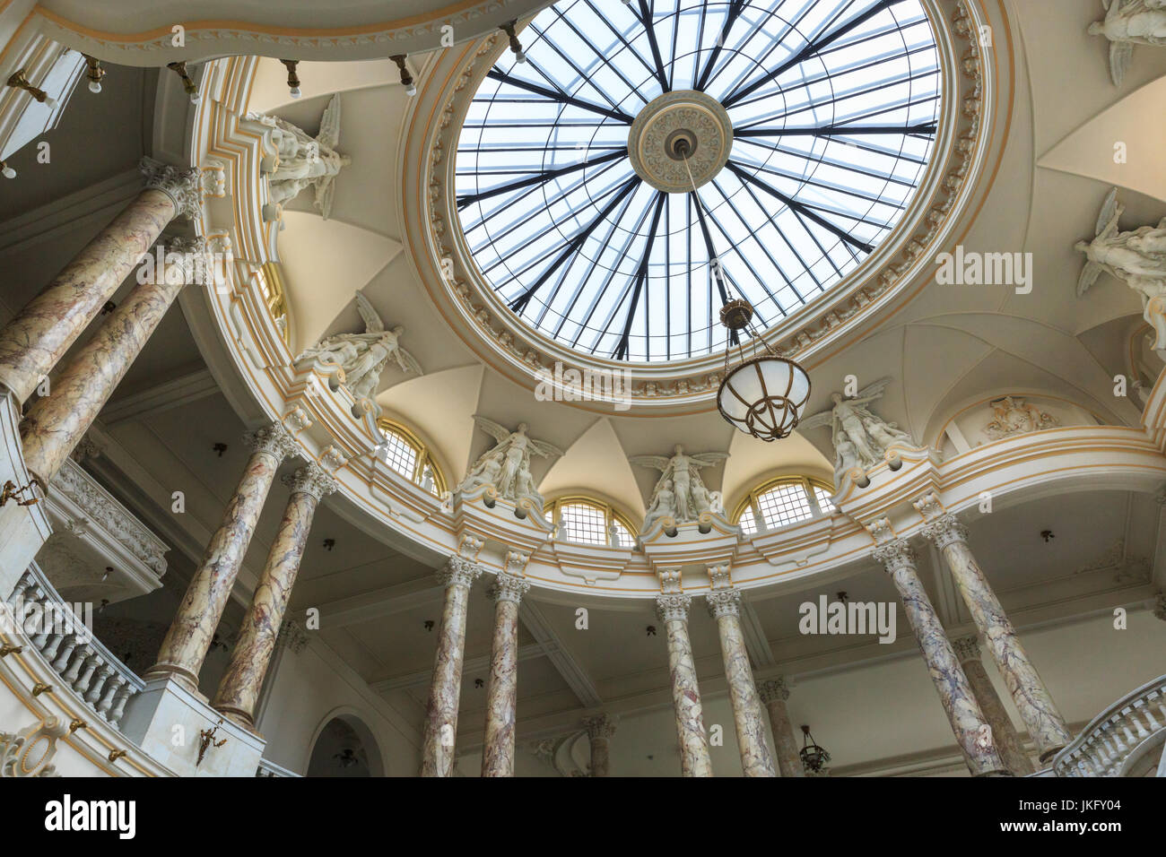 The Gran Teatro de La Habana Alicia Alonso, Interior and ceiling ...