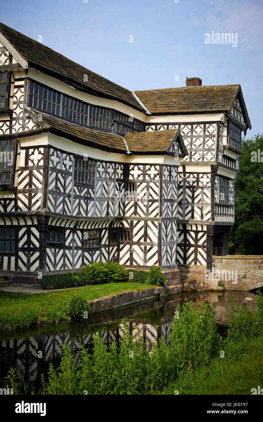 Little Moreton Hall, or Old Moreton Hall, moated half-timbered tudor ...