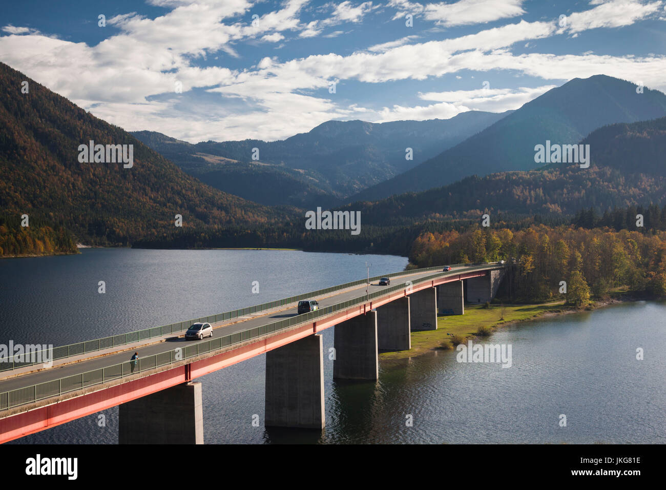 Germany, Bavaria, Fall, Fallerklamm Bridge over the Sylvenstein Lake ...