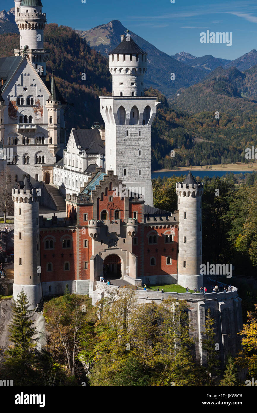 Germany, Bavaria, Hohenschwangau, Schloss Neuschwanstein castle ...
