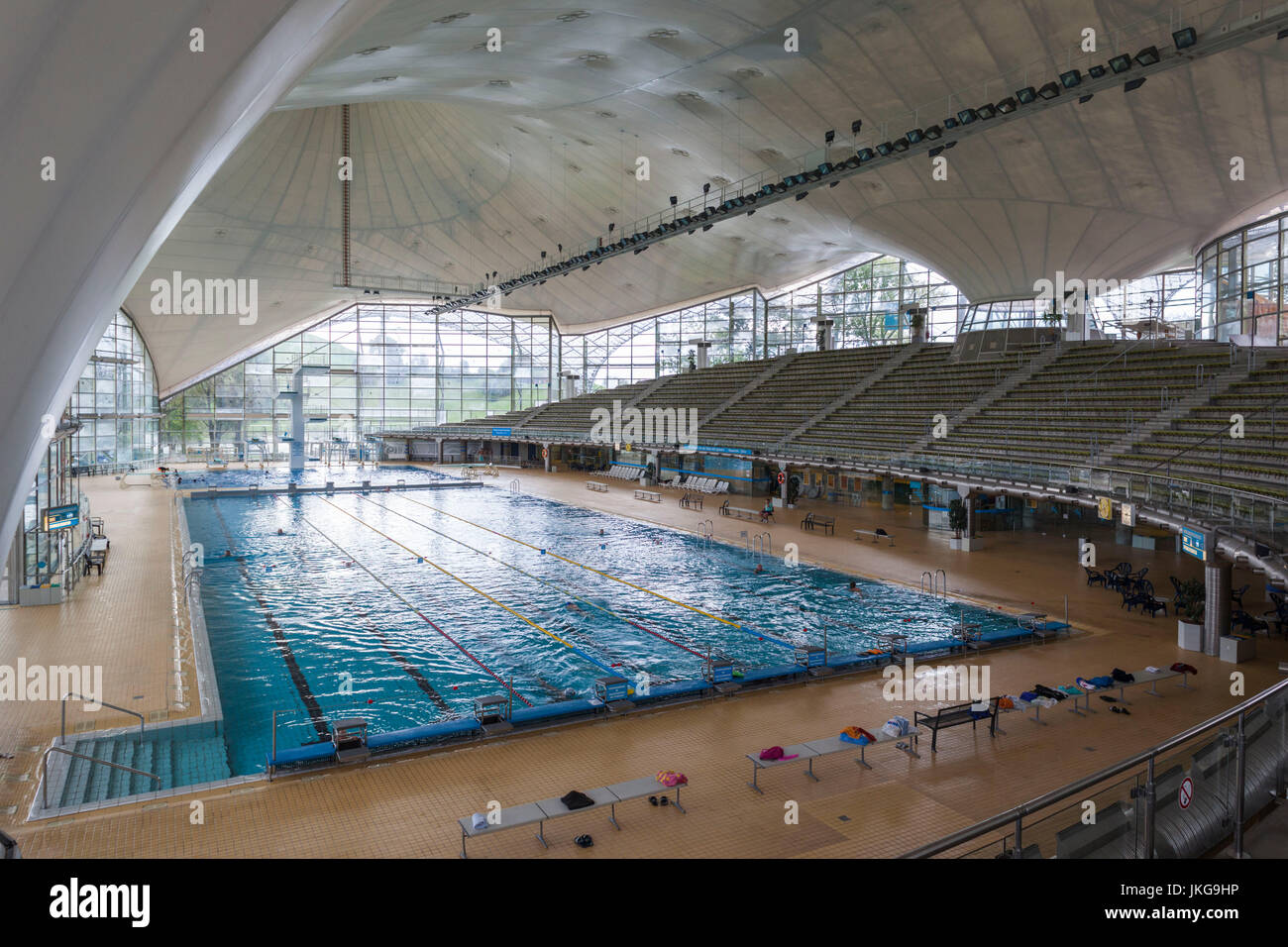 Olympic swimming pool hi-res stock photography and images - Alamy