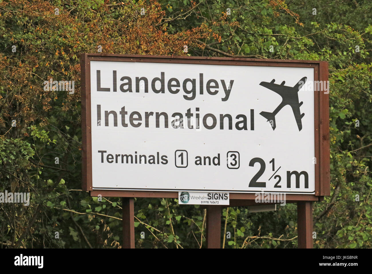 Llandegley international airport sign hi-res stock photography and ...