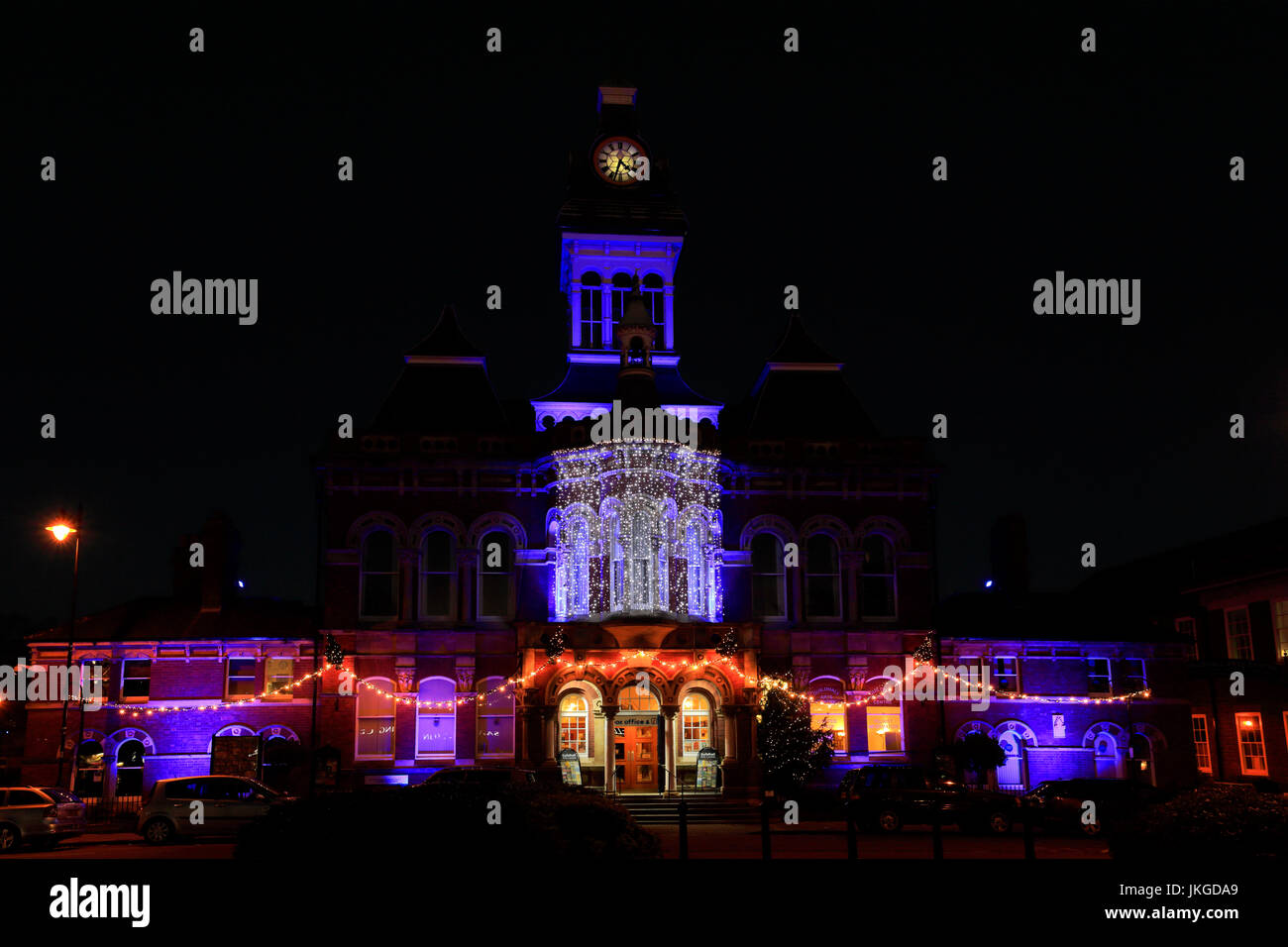 The Guildhall, town hall of Grantham, lit up at night, Lincolnshire ...