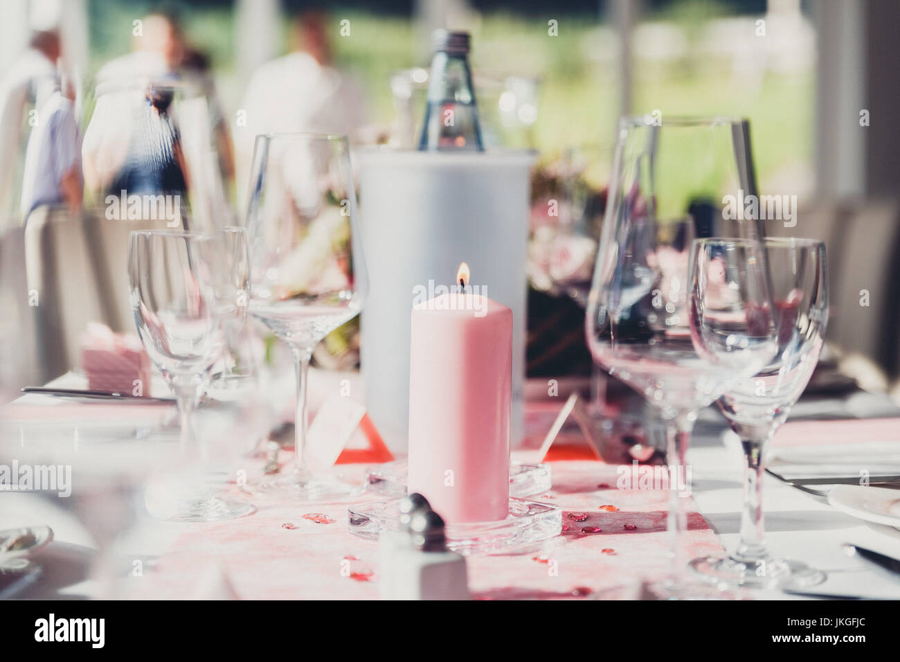 Hot Pink Table Decoration Ideas
