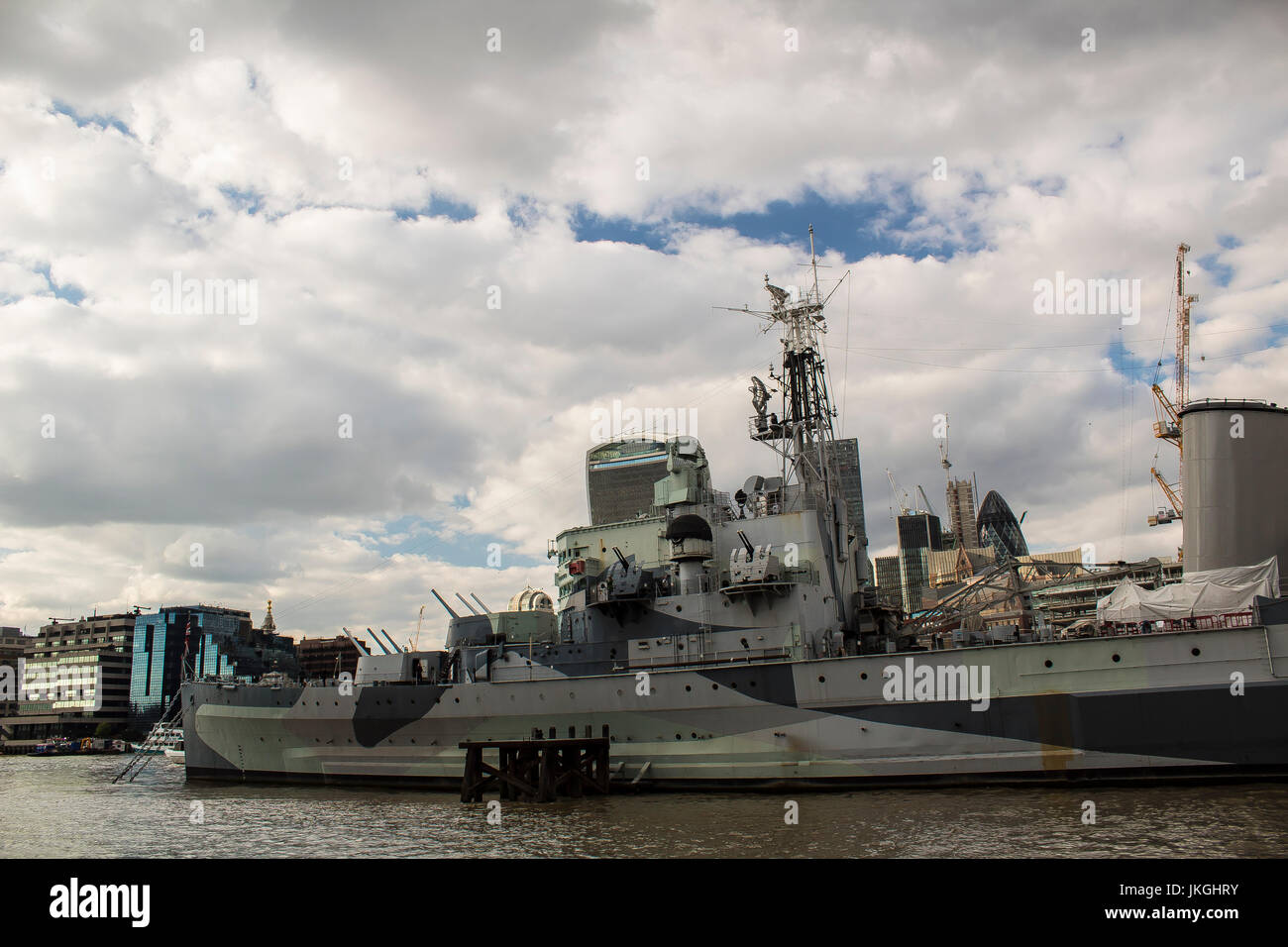 Hms belfast battle ship hi-res stock photography and images - Alamy
