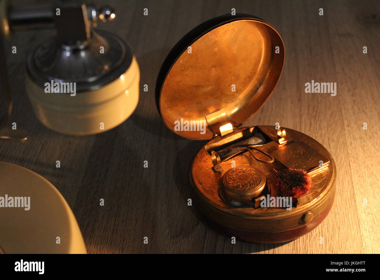 Vintage ink pot Stock Photo - Alamy