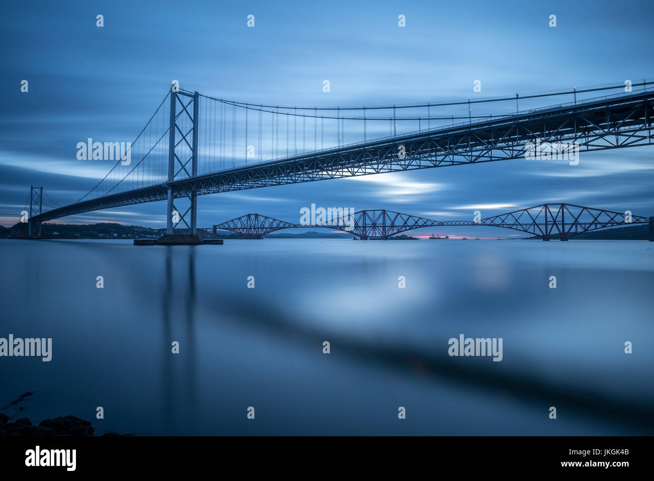 Big blue bridges hi-res stock photography and images - Alamy