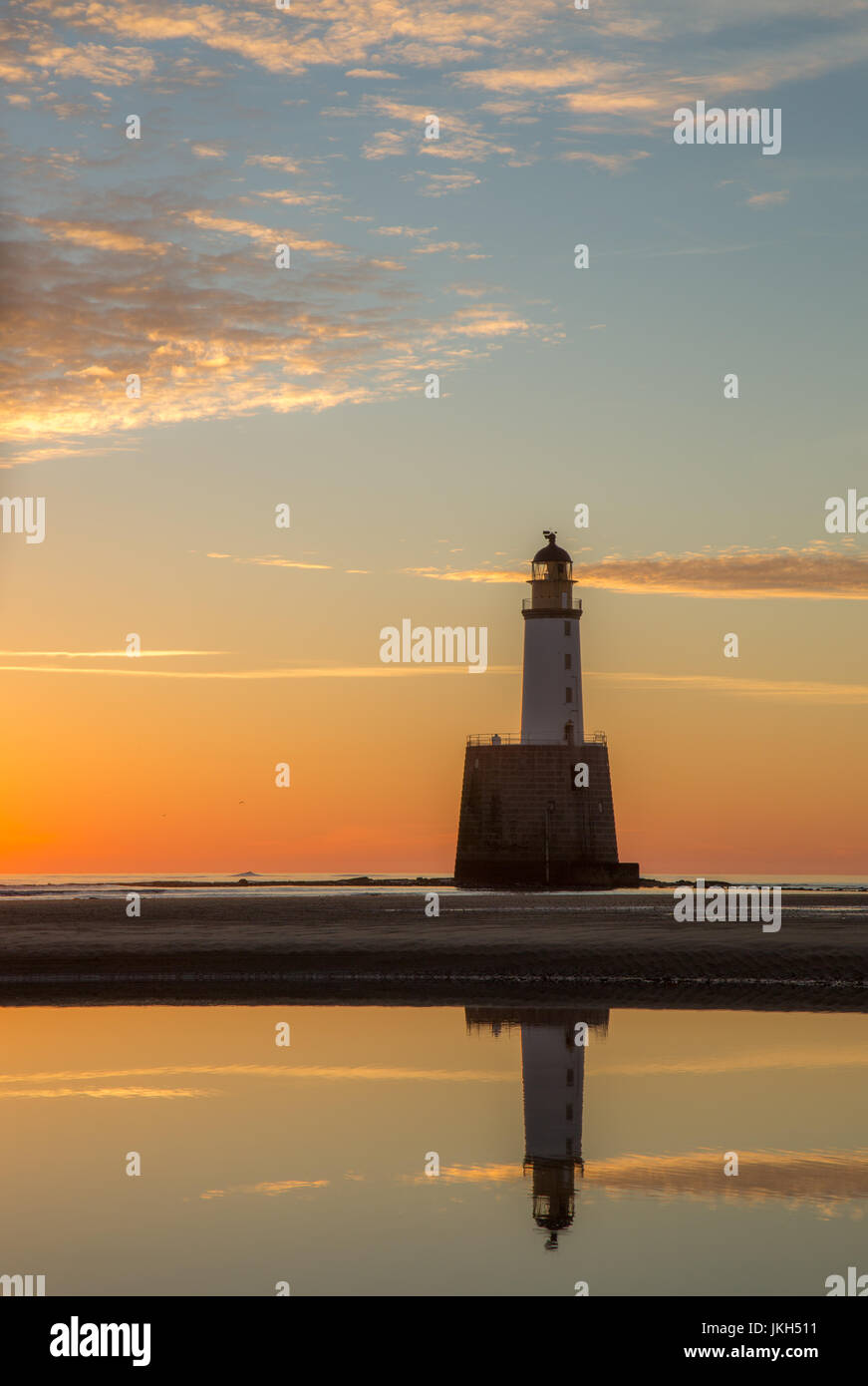 Rattray Head Lighthouse, Aberdeenshire at sunrise Stock Photo - Alamy
