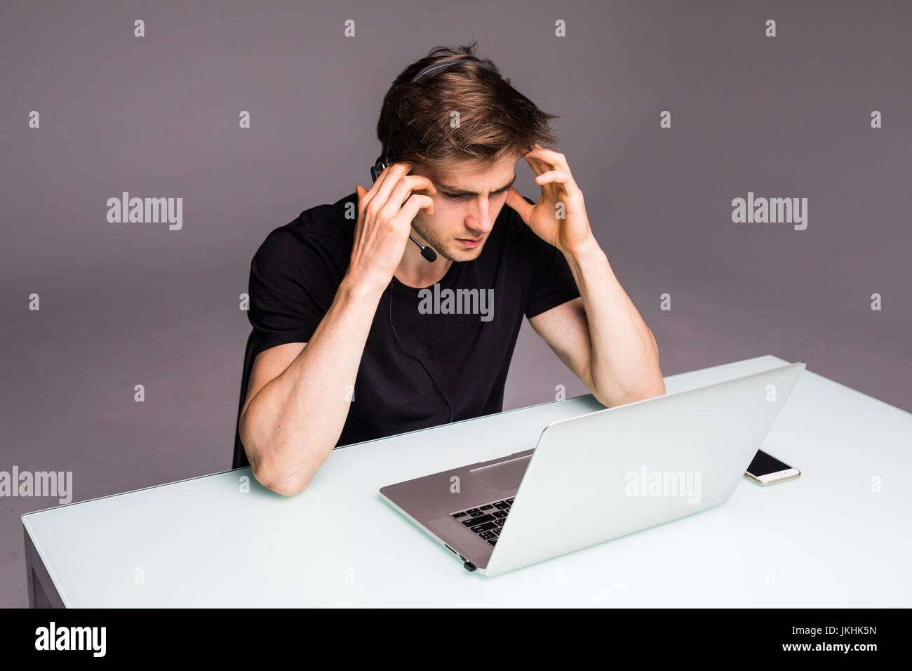 Man gaming unhappy hi-res stock photography and images - Alamy