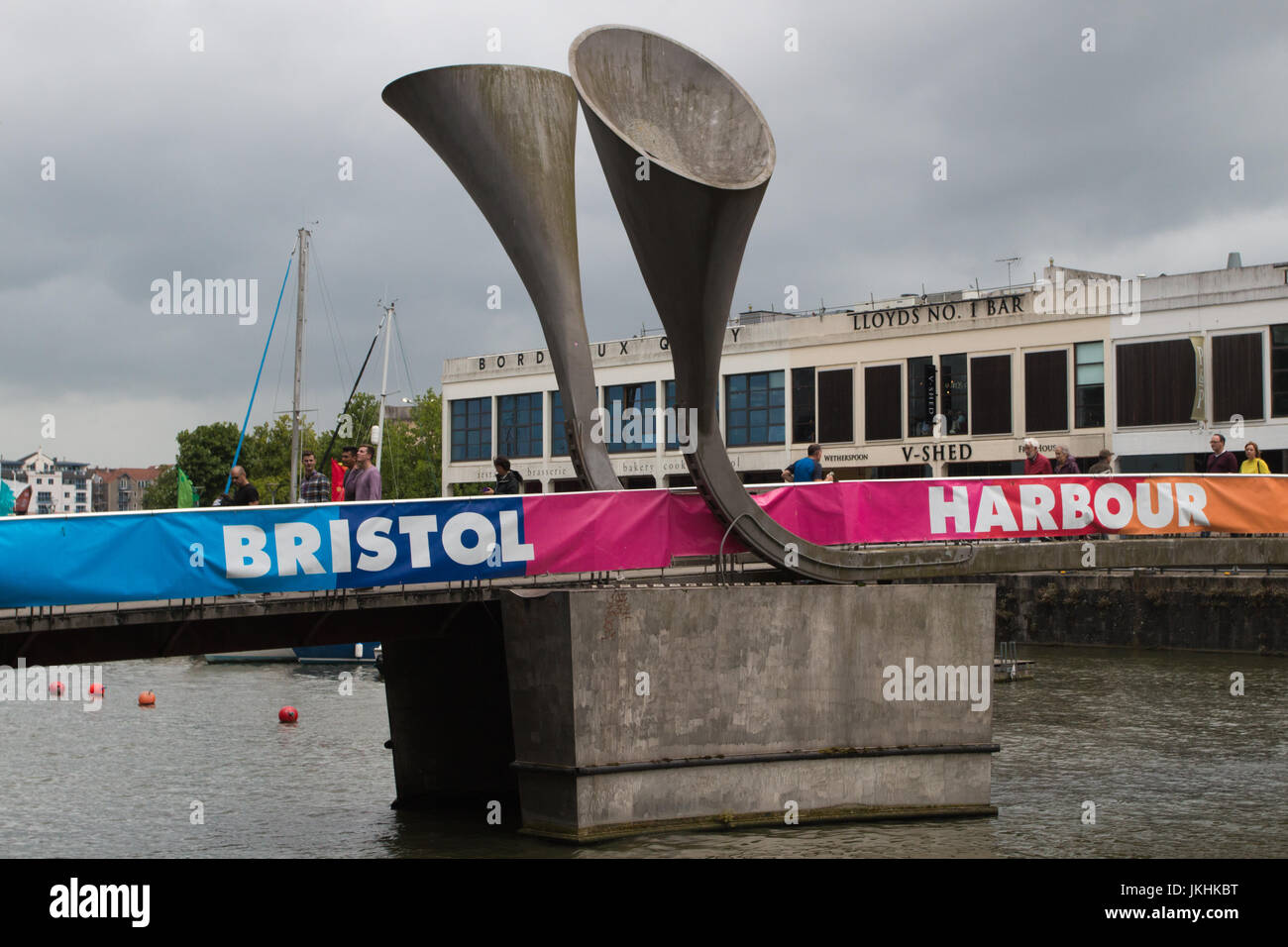 BRISTOL: Pero's Bridge, Bristol Harbour. O'Connell's sculpted bridge ...