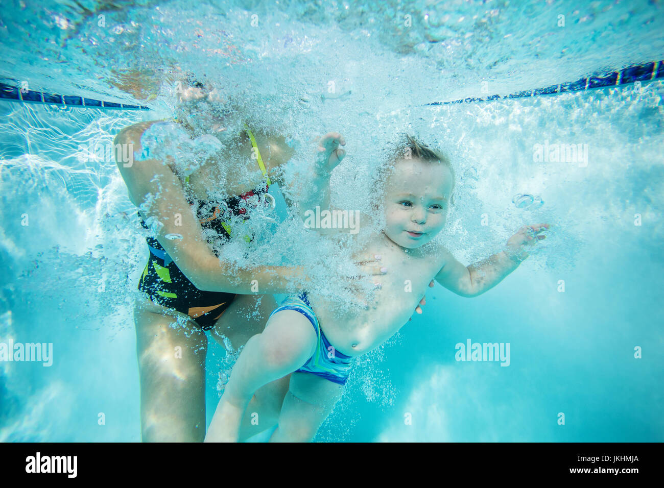 Bubbles underwater in swimming pool hi-res stock photography and images ...