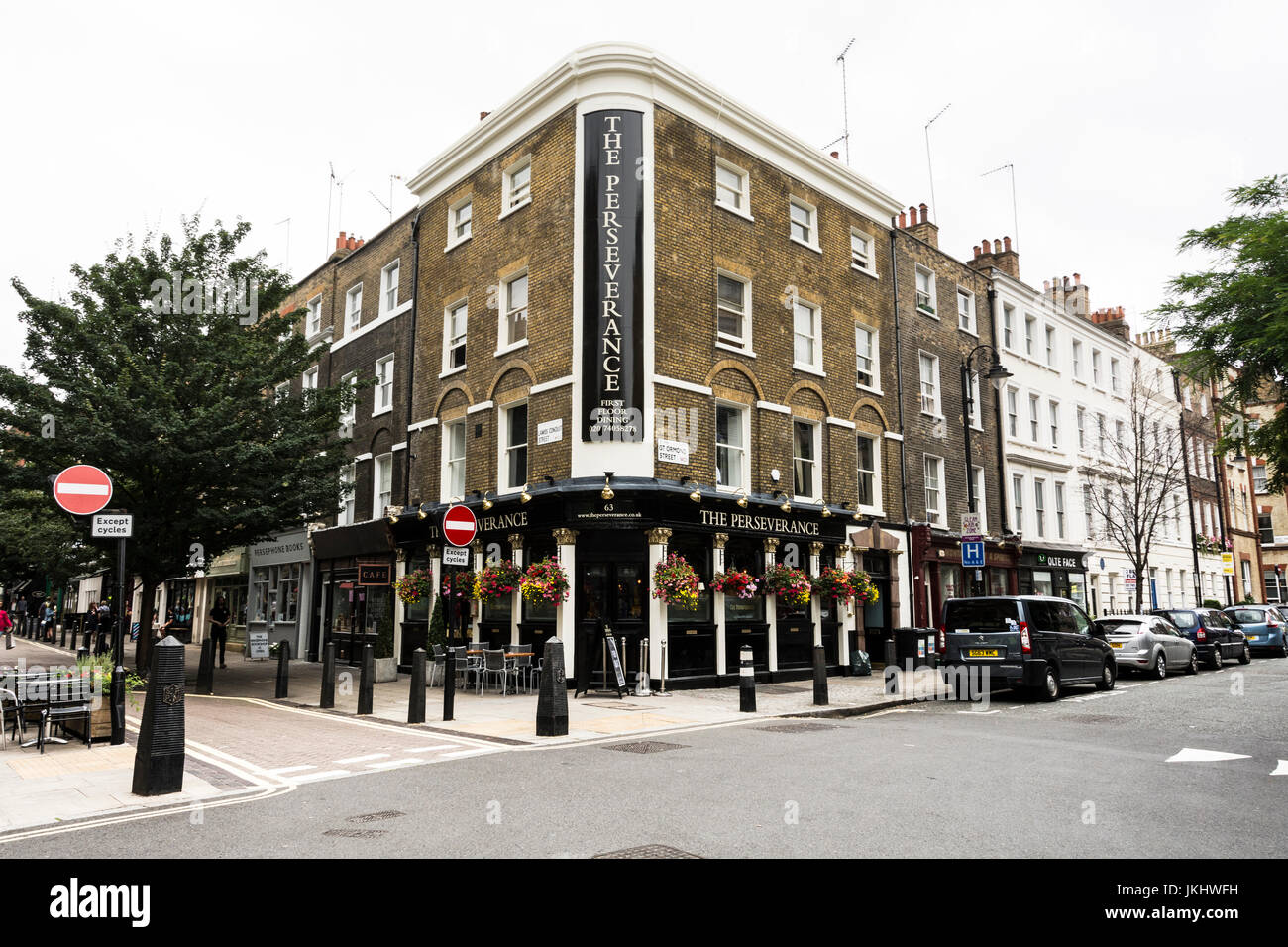 The Perseverance public house on Lamb's Conduit Street, Bloomsbury ...