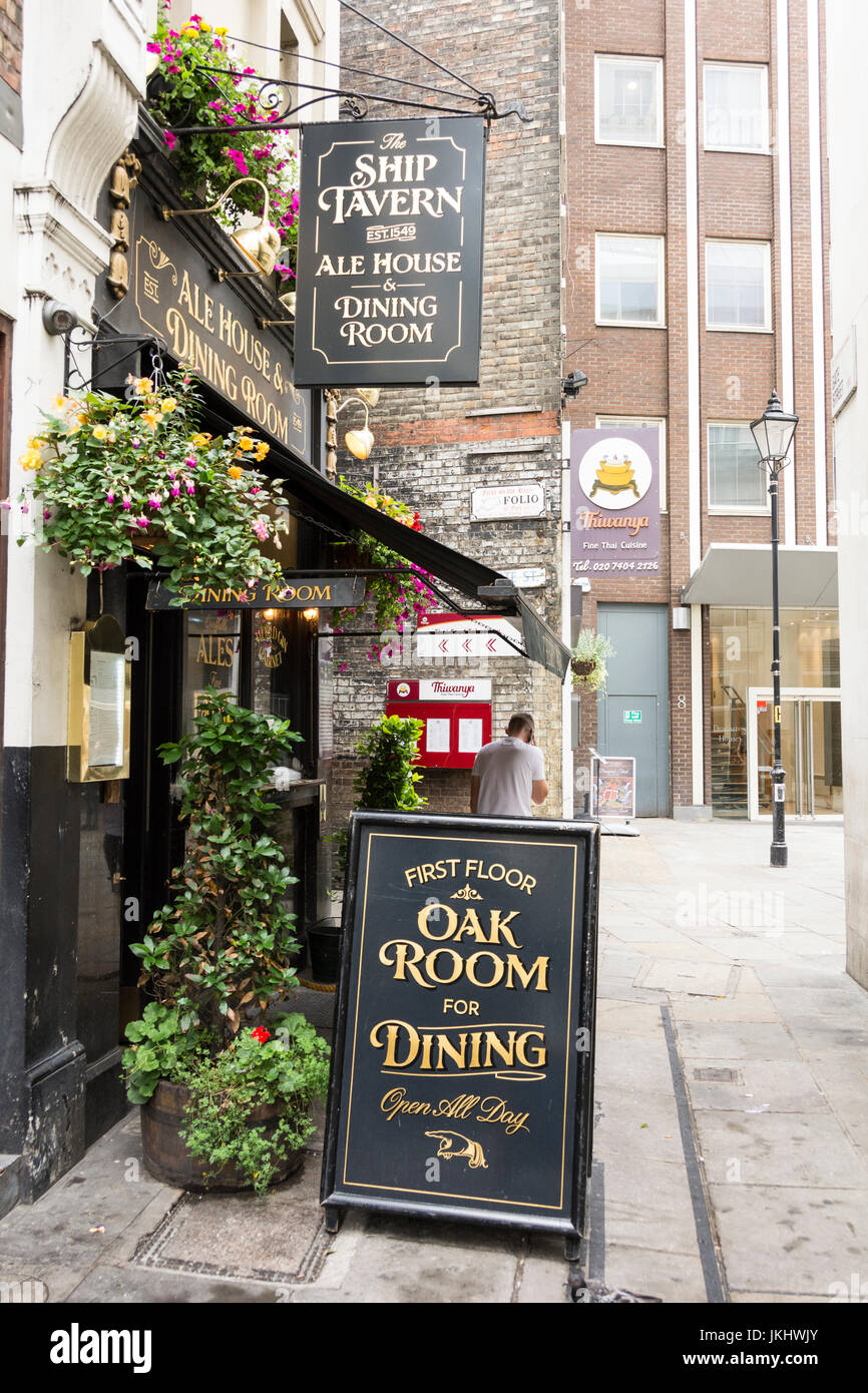 The Ship Tavern a traditional English public house on Gate St, London ...