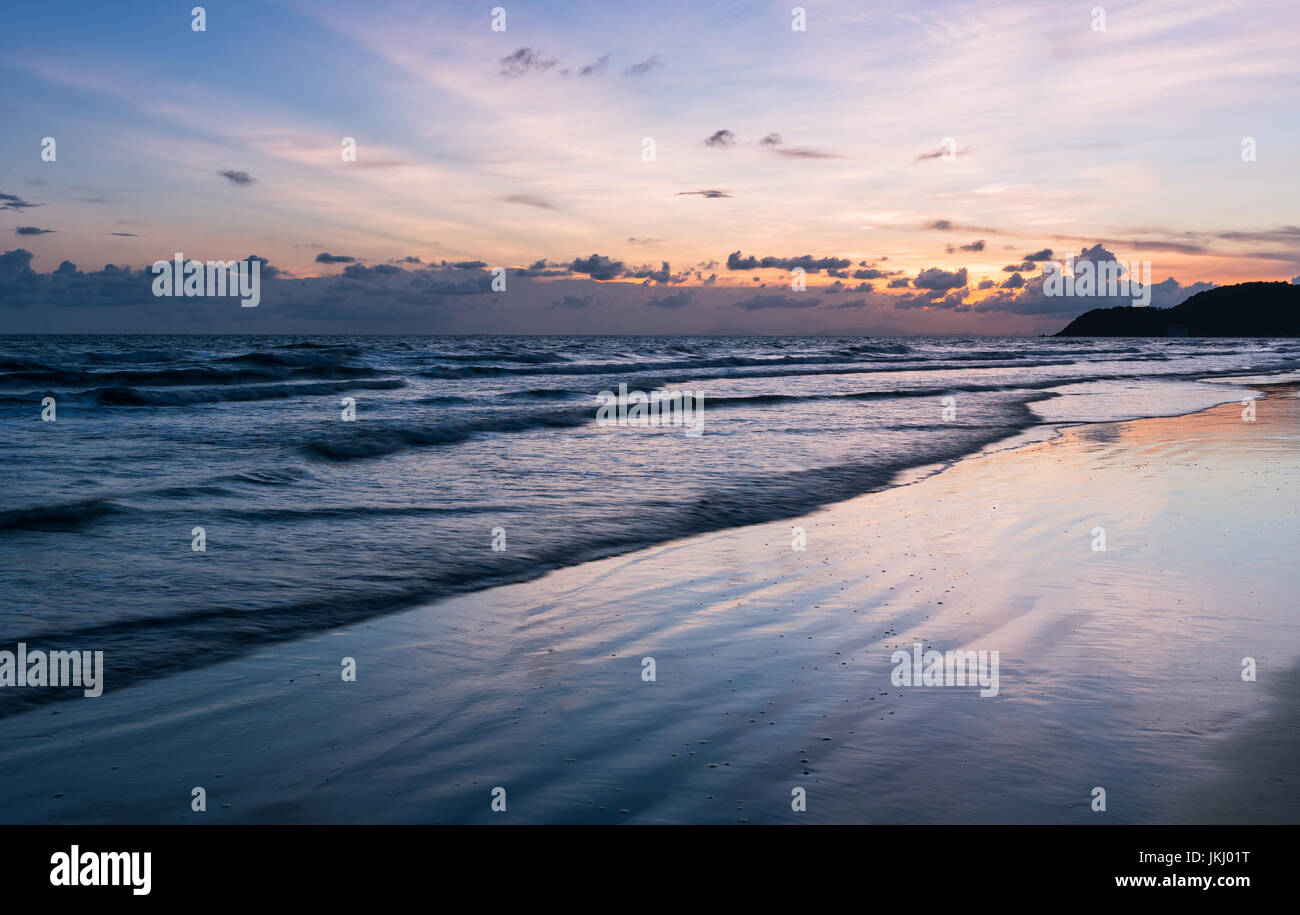 Amazing sunset on sea hi-res stock photography and images - Alamy