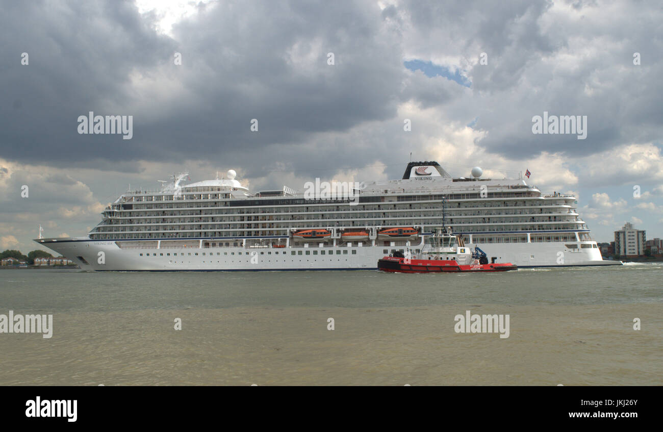 Cruise Ship Viking Sea heads down the river Thames Stock Photo - Alamy
