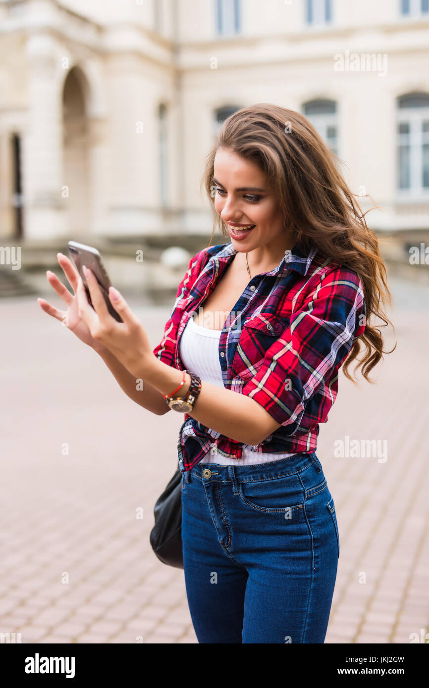 Attractive girl walking smiling camera hi-res stock photography and ...