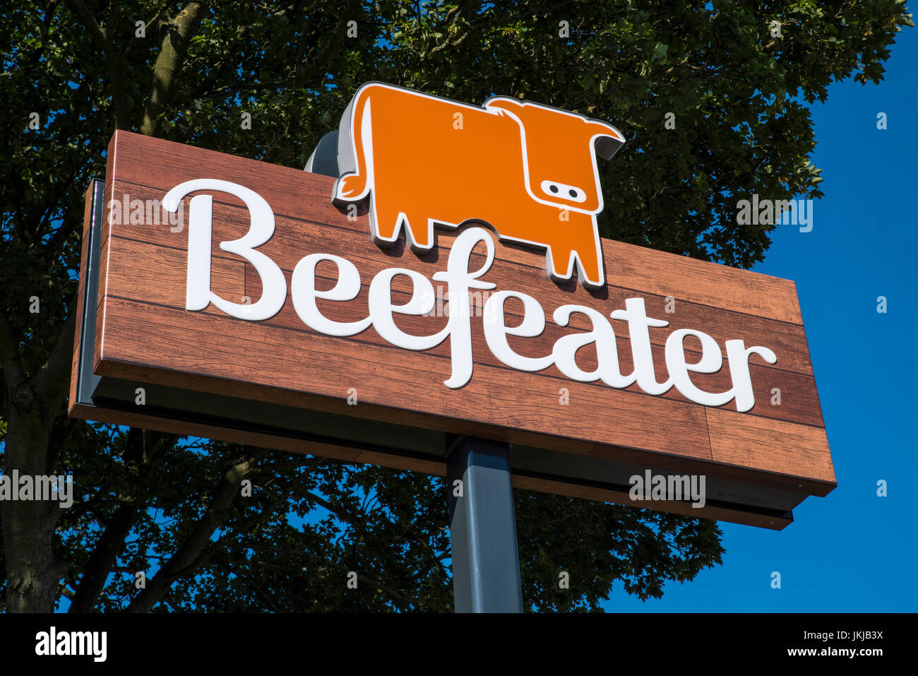 Beefeater restaurant hi-res stock photography and images - Alamy