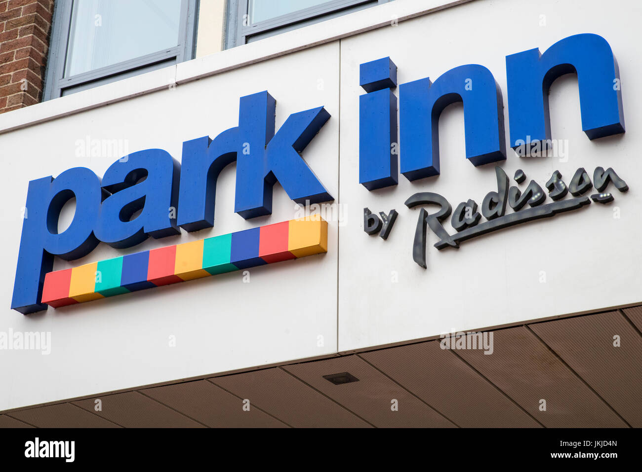 Radisson logo hi-res stock photography and images - Alamy