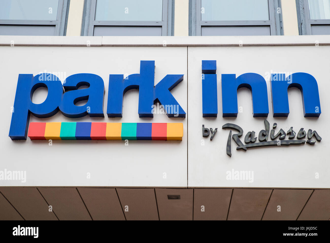 Radisson logo hi-res stock photography and images - Alamy