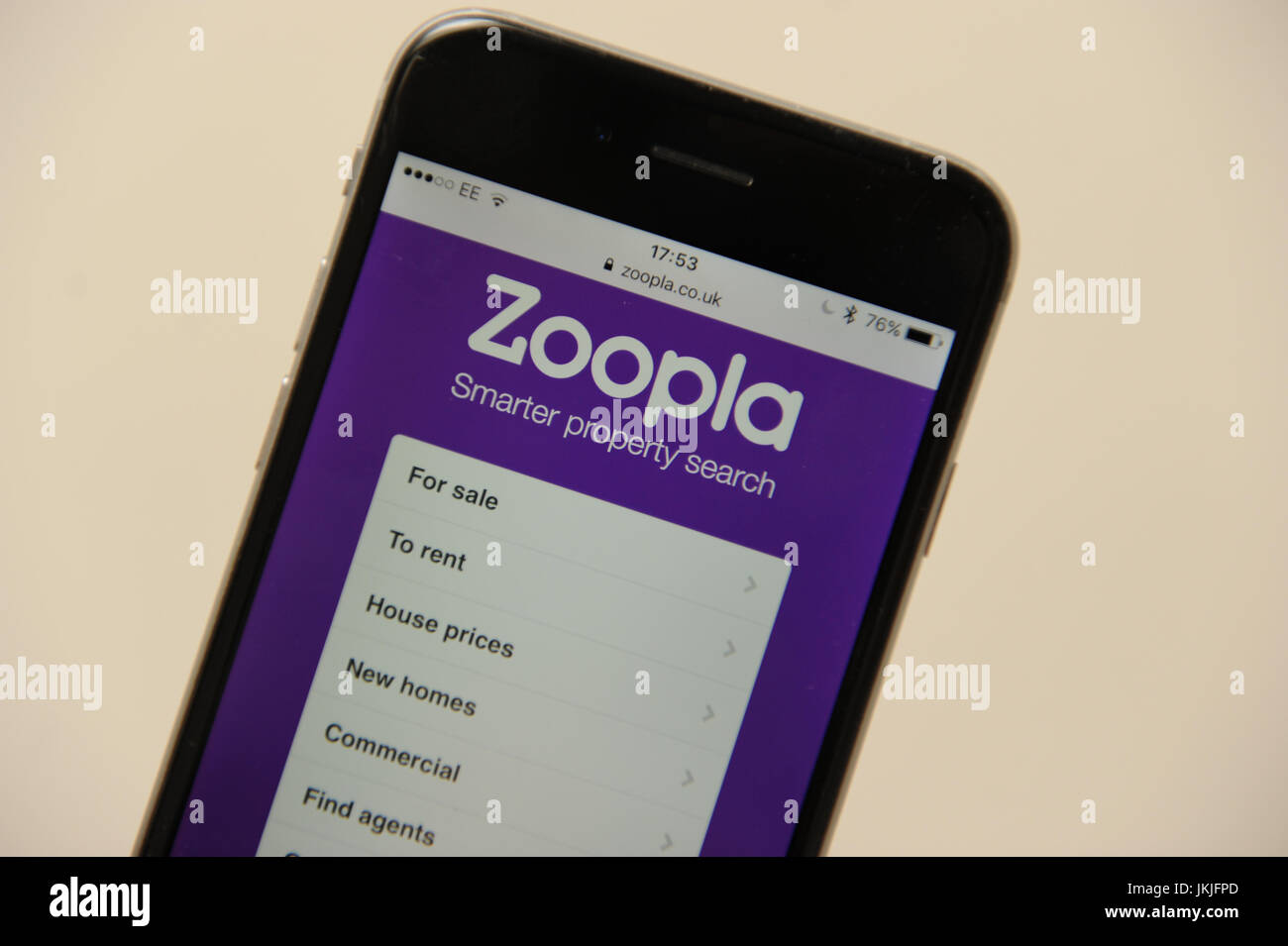 Rightmove and zoopla hi-res stock photography and images - Alamy