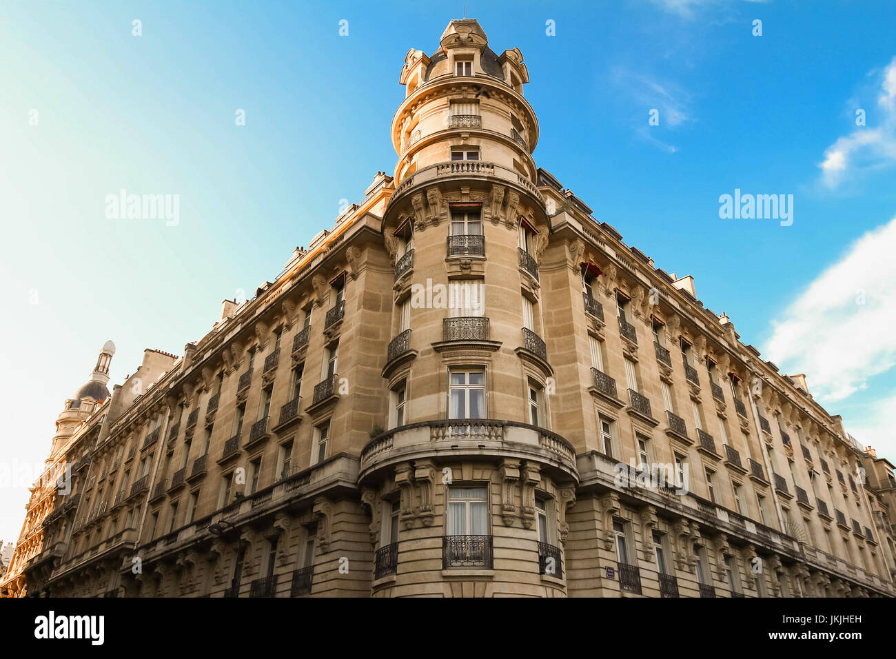 The facade of Parisian building, France Stock Photo - Alamy