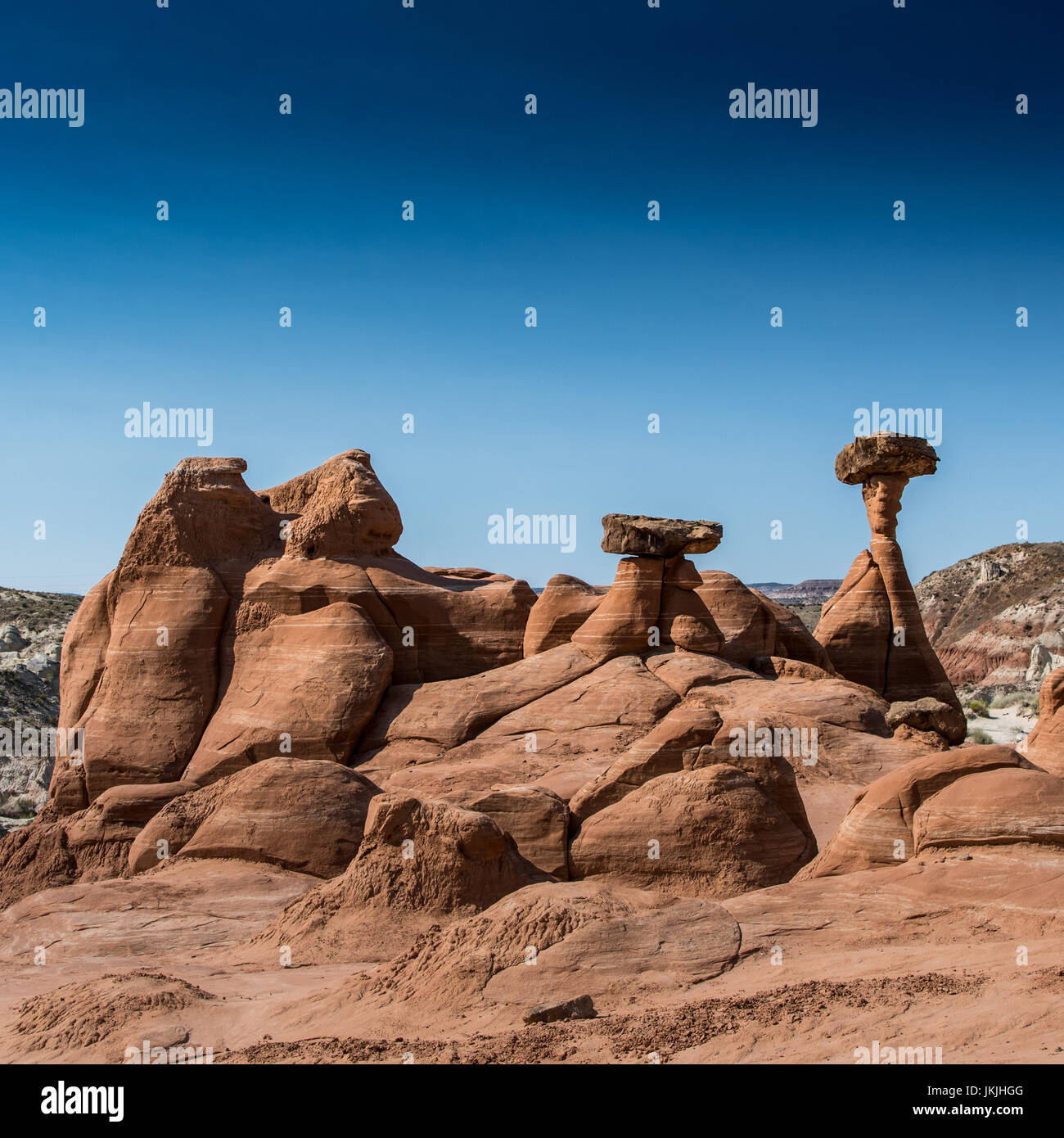 Toadstool Rocks in Utah Wilderness in Grand Escalante Stock Photo - Alamy