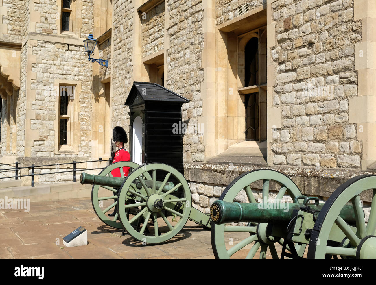 Guard at the Tower of London, England, UK Stock Photo - Alamy
