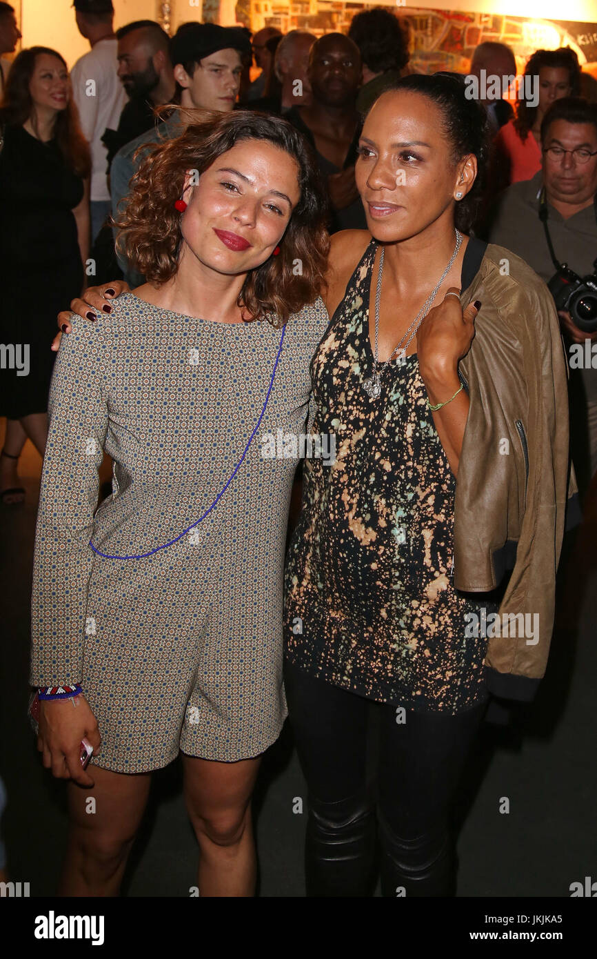 Noah Becker Vernissage in Hamburg Featuring: Barbara Becker mit Noahs ...