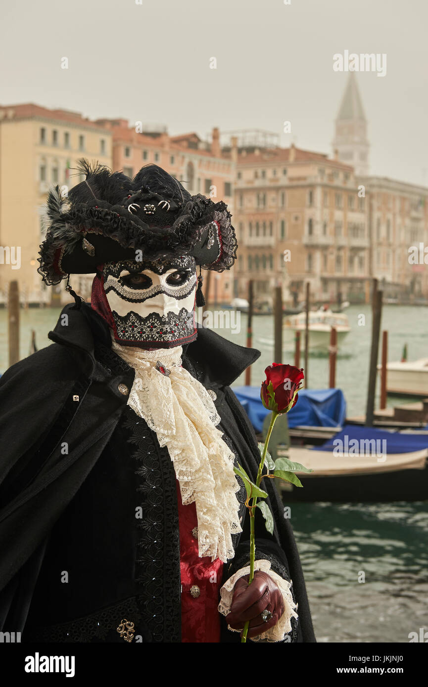 Bauta mask hi-res stock photography and images - Alamy