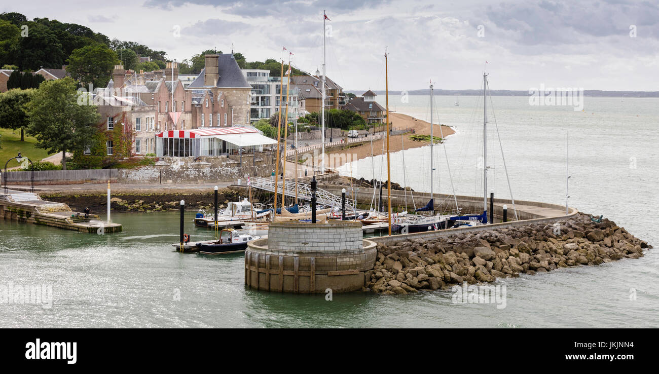 East Cowes Castle High Resolution Stock Photography and Images - Alamy