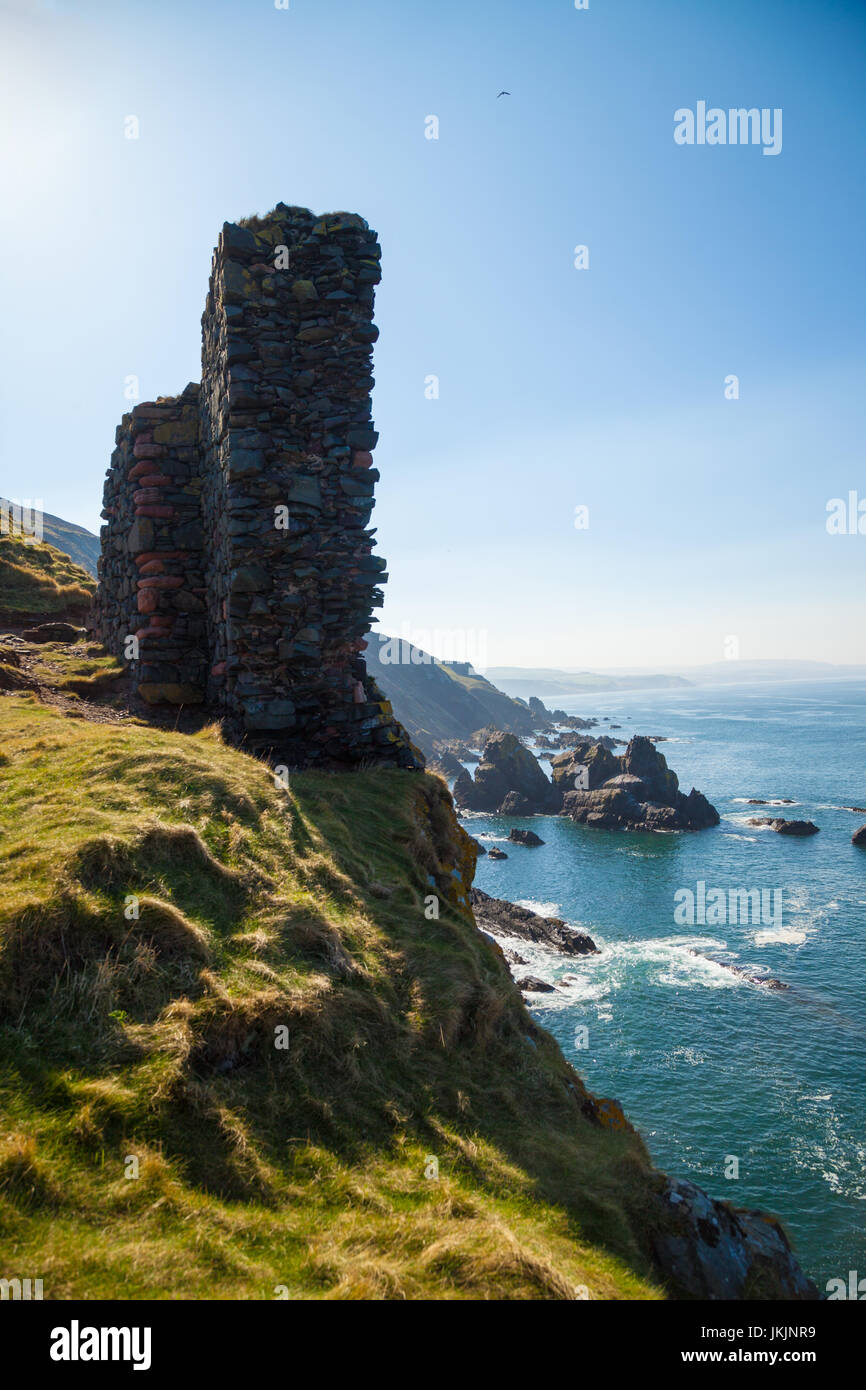 Fast castle berwickshire hi-res stock photography and images - Alamy