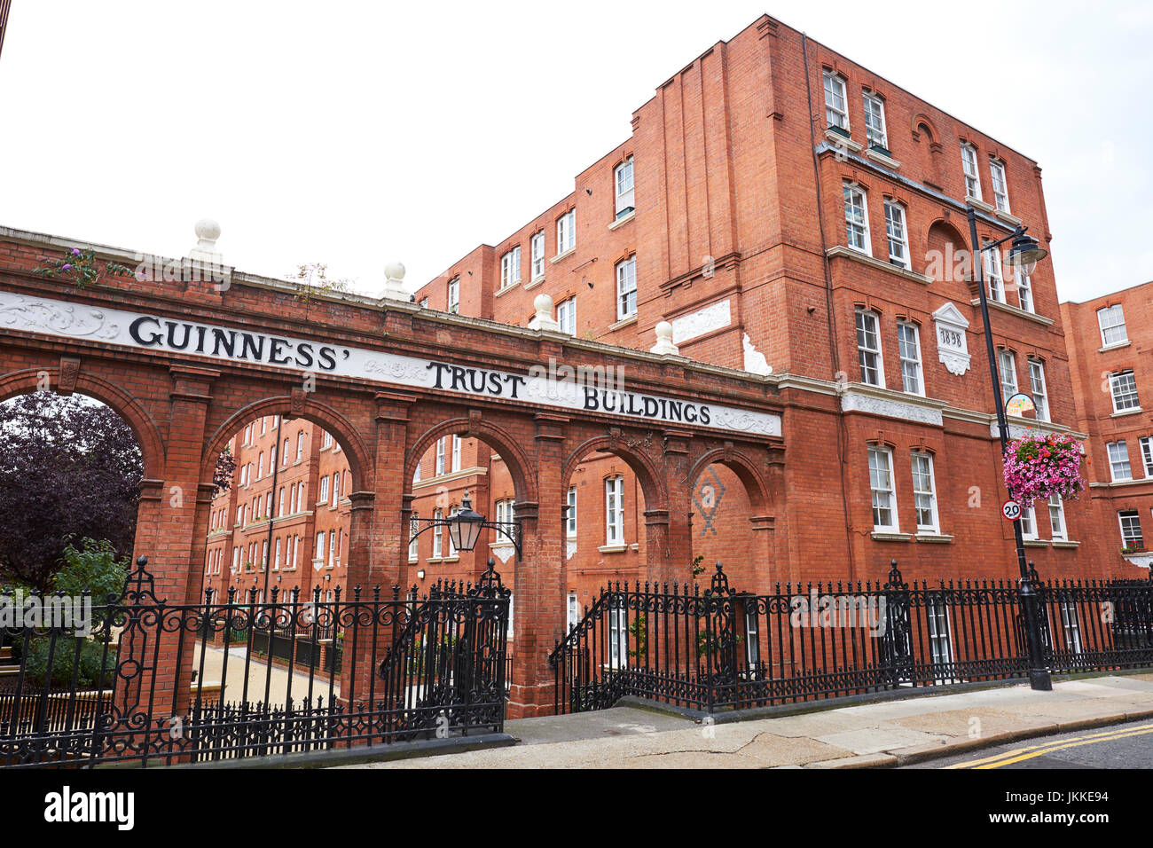 Snowsfields guinness hi-res stock photography and images - Alamy