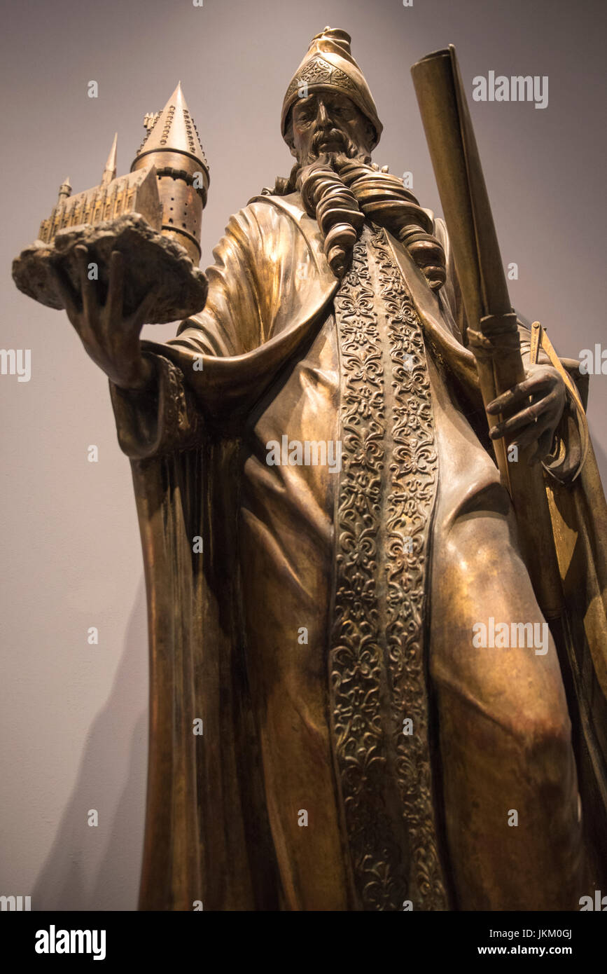 LEAVESDEN, UK - JUNE 19TH 2017: The statue of the fictional architect ...