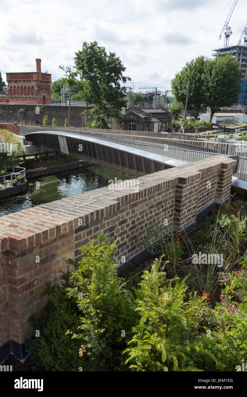 Somers Town Bridge, King's Cross, London, UK Stock Photo - Alamy