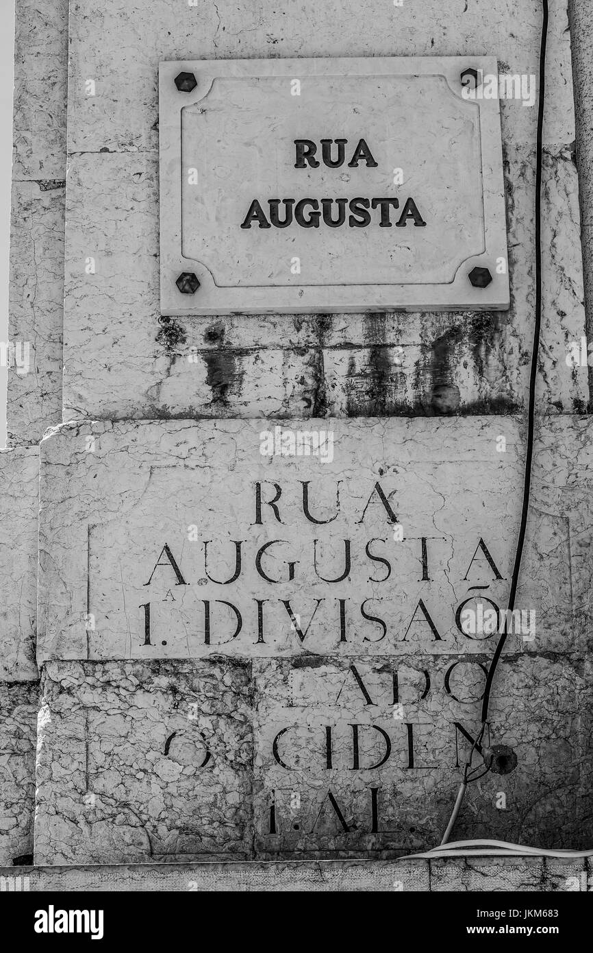 Popular Augusta Street in Lisbon pedestrian zone - Rua Augusta Stock ...