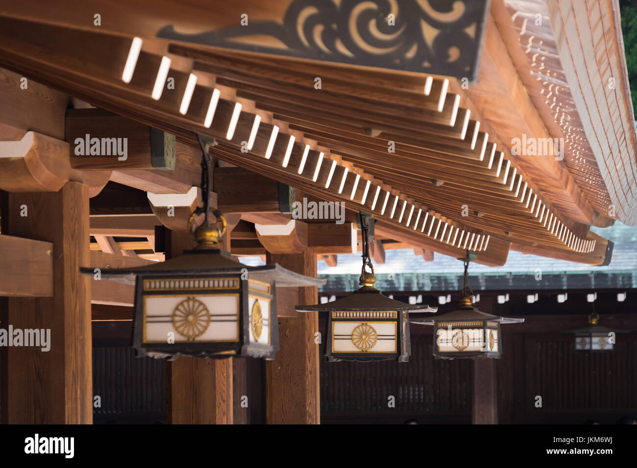 Columns and roof of a Japanese temple - May 2017 Stock Photo - Alamy