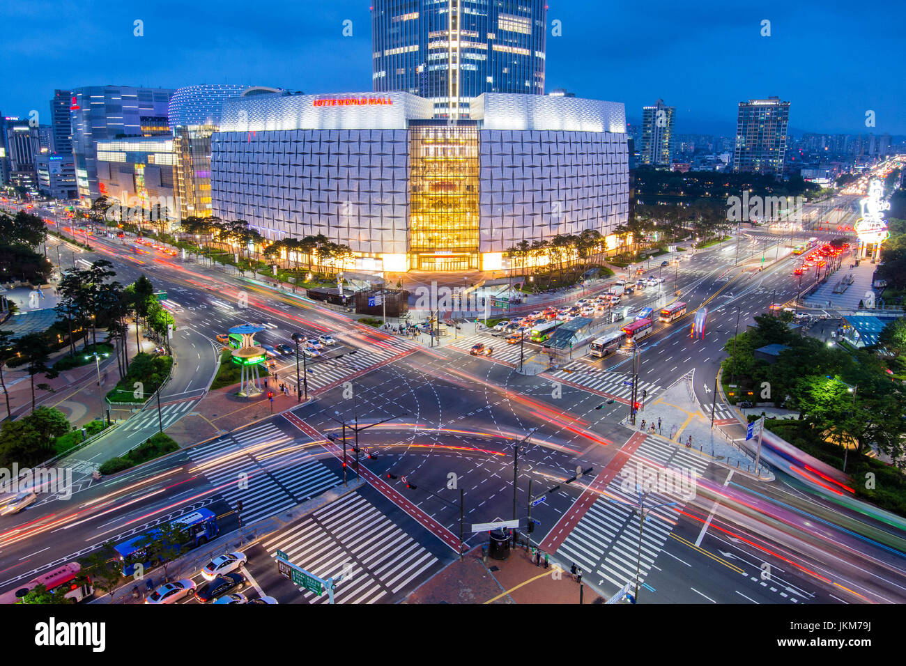 Lotte world tower hi-res stock photography and images - Alamy