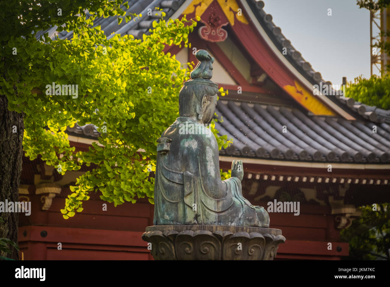 Statue in a Japanese temple - May 2017 Stock Photo - Alamy