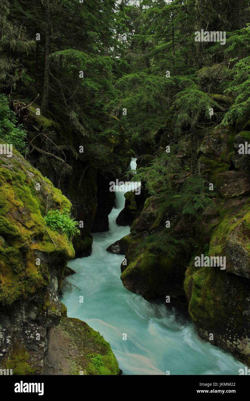 Tranquil flow of water hi-res stock photography and images - Alamy