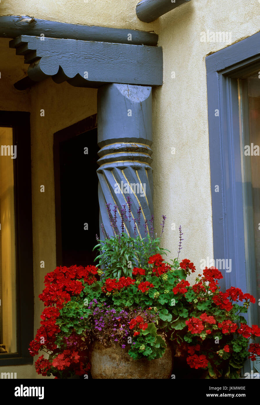 Pillar and Geranium at doorway in SantaFe Stock Photo - Alamy