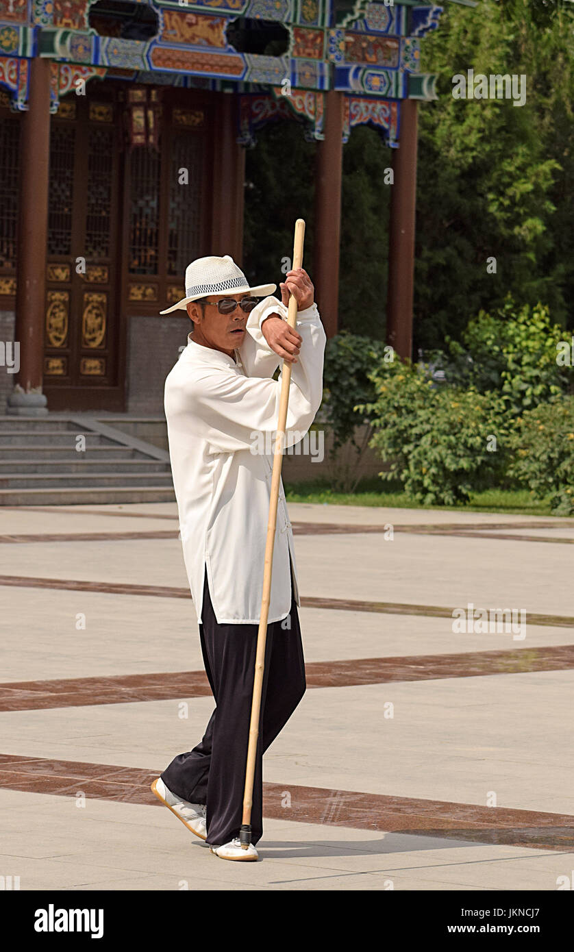 tai chi, chi kung, master Stock Photo - Alamy
