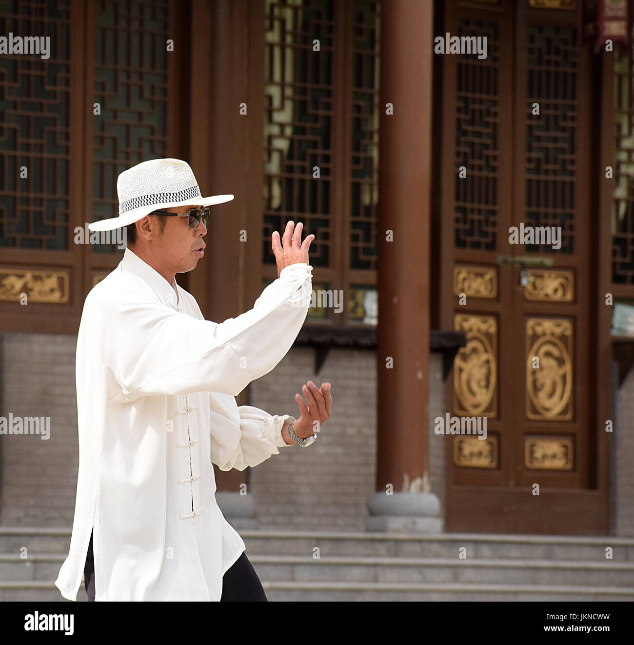 tai chi, chi kung, master Stock Photo - Alamy