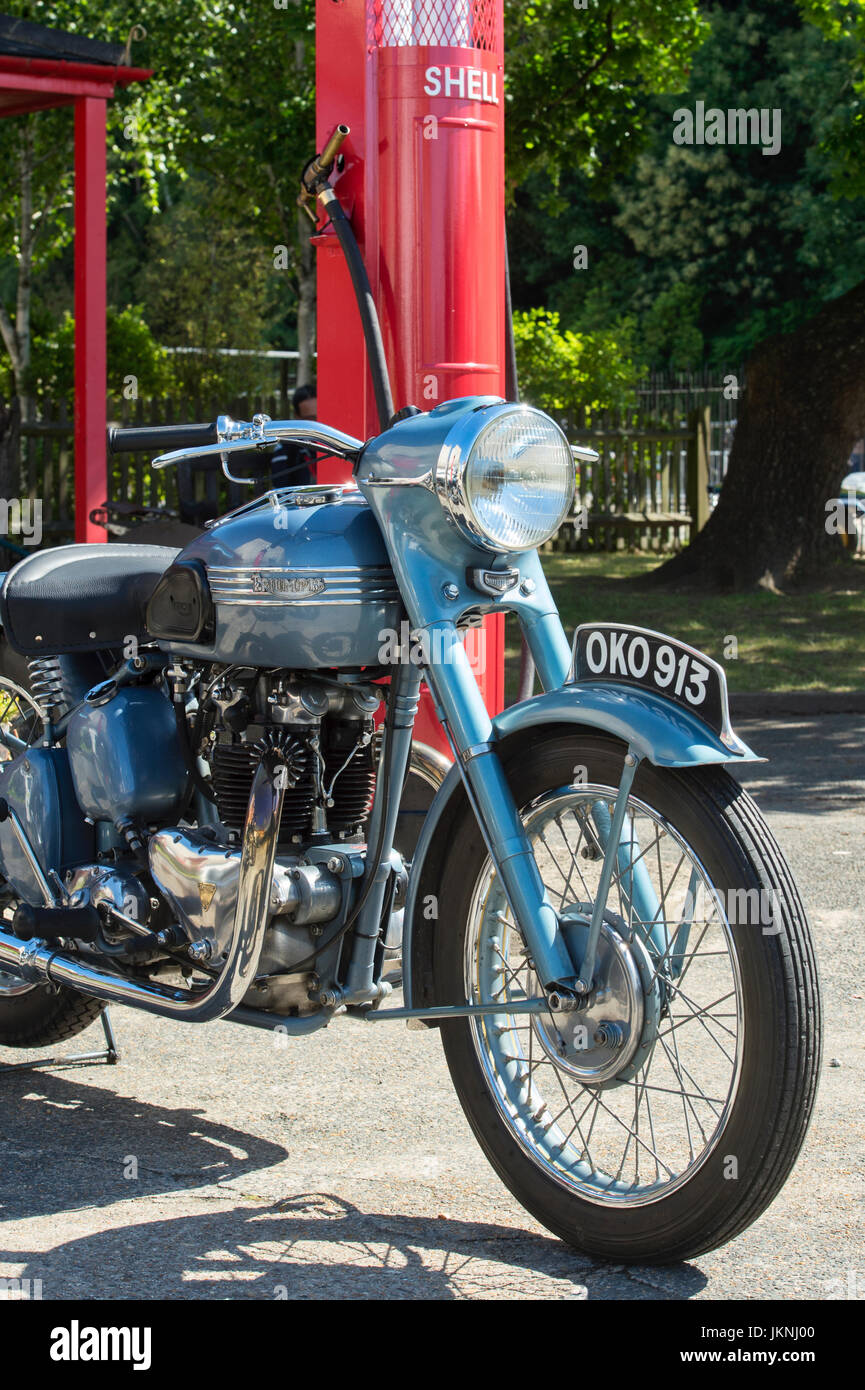 British classic motorbikes 1950s hi-res stock photography and images ...