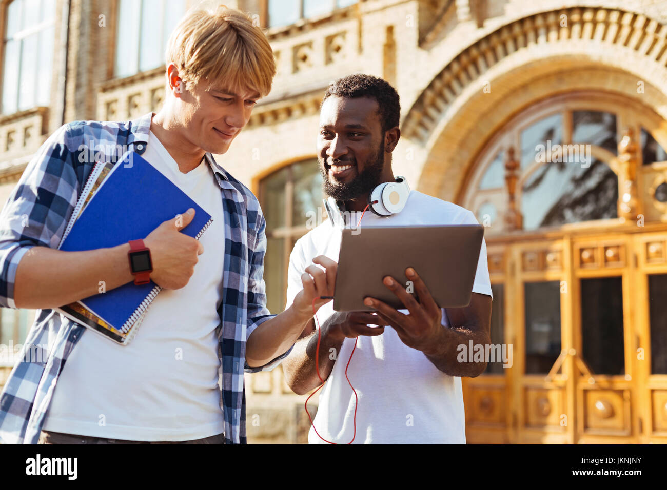 Student interaction hi-res stock photography and images - Alamy