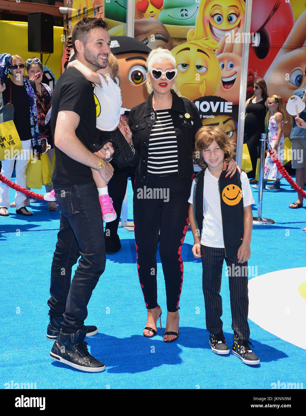 Matthew rutler and summer rain rutler hi-res stock photography and ...